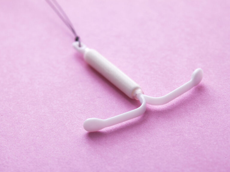 4 Tipos de DIU, Qual é o Melhor e Como Escolher o Certo!